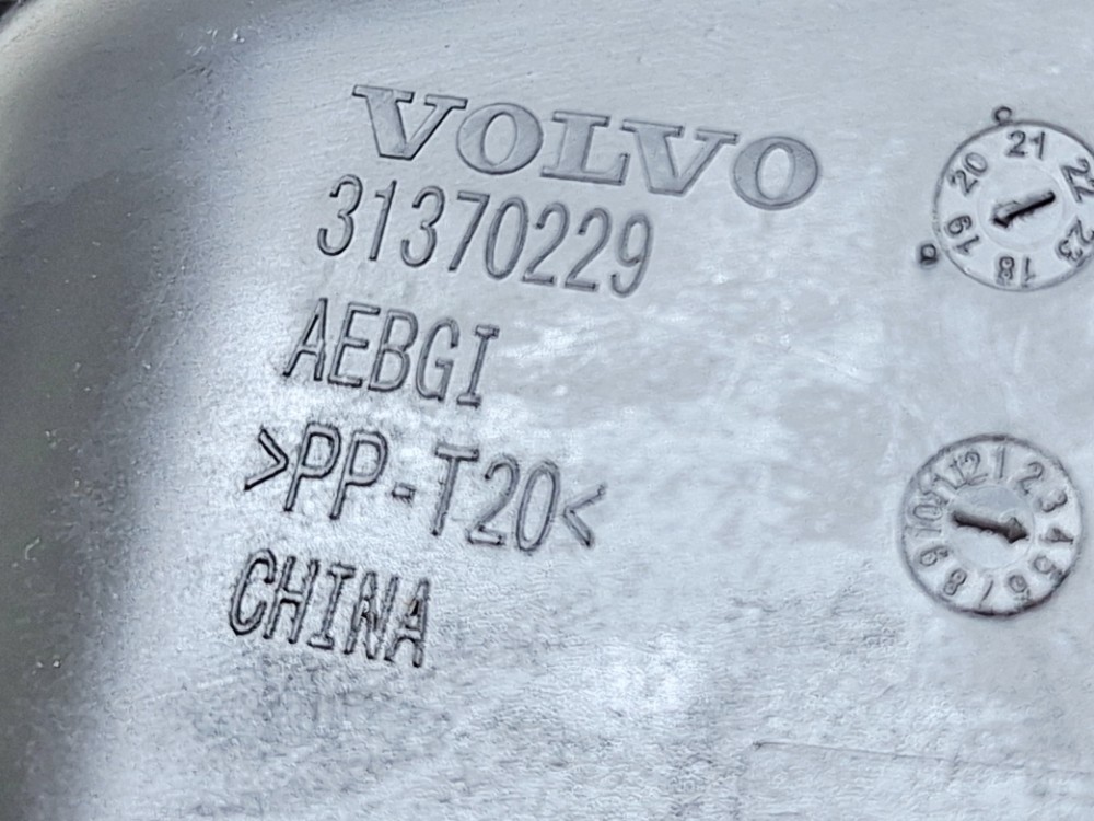 Acabamento Saída Volvo Xc60 2.0 2019 31370229 – 5 Irmãos Auto Peças